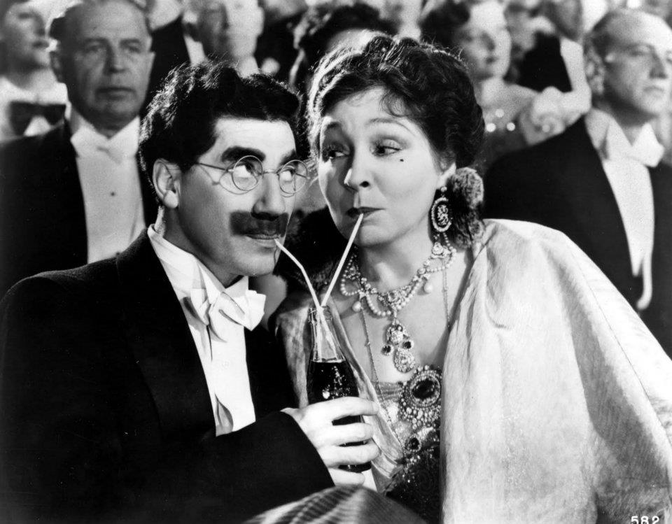 Groucho inmortal, por Travis | Cuatro amiguetes y unas jarras